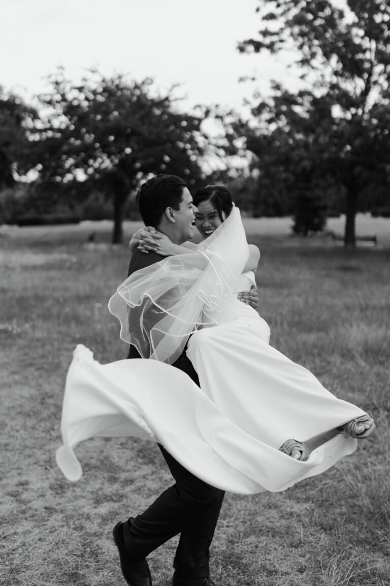 Jasmine Andrews - UK & Destination Modern Wedding Photography