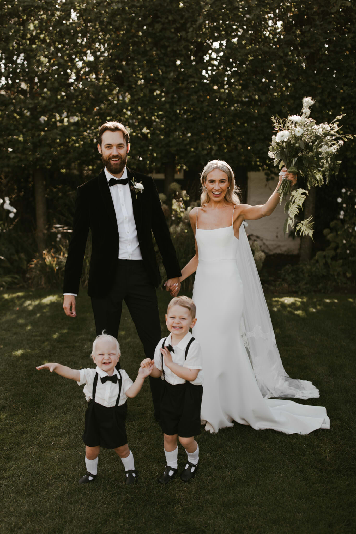 Jasmine Andrews - UK & Destination Modern Wedding Photography
