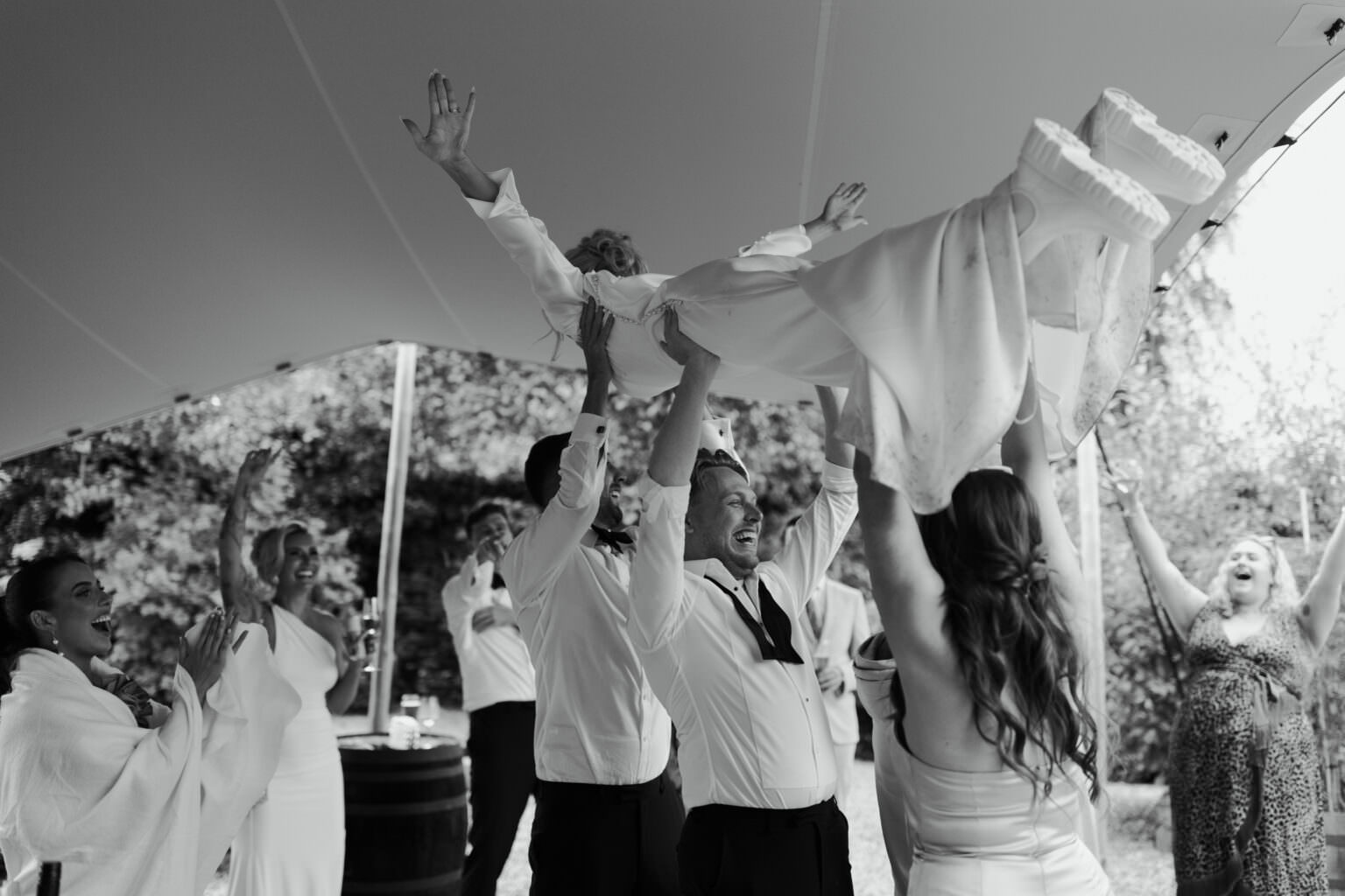 Jasmine Andrews - UK & Destination Modern Wedding Photography